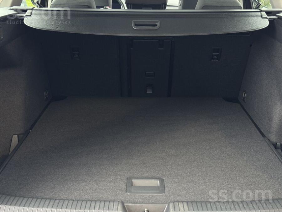 Grey Volkswagen Golf VIII 2024 in Valmiera, with an engine capacity of 2.00 L and mileage of 158 thousand km for 15500 €, photo 24 on AUTOMOTO.COM.LV