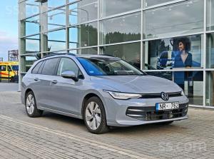 Pelēks Volkswagen Golf VIII 2024 Liepāja, ar dzinēja tilpumu 1.50 L un nobraukumu 31 tūkst. km par 26000 €, foto  vietnē AUTOMOTO.COM.LV