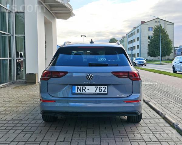 Pelēks Volkswagen Golf VIII 2024 Liepāja, ar dzinēja tilpumu 1.50 L un nobraukumu 31 tūkst. km par 26000 €, foto 5 vietnē AUTOMOTO.COM.LV