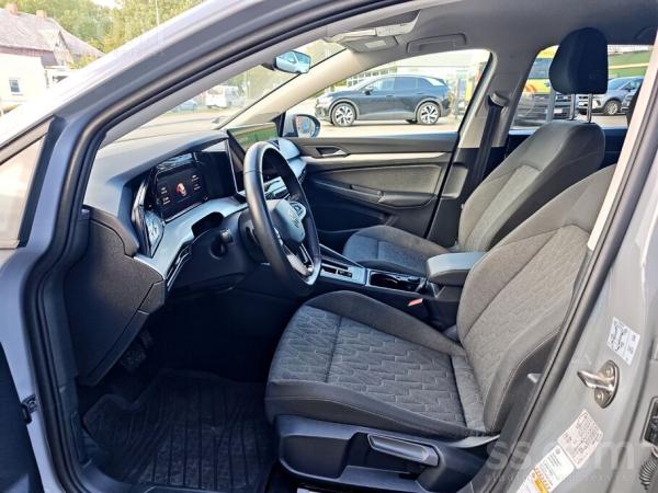 Pelēks Volkswagen Golf VIII 2024 Liepāja, ar dzinēja tilpumu 1.50 L un nobraukumu 31 tūkst. km par 26000 €, foto 8 vietnē AUTOMOTO.COM.LV