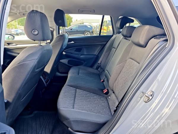 Pelēks Volkswagen Golf VIII 2024 Liepāja, ar dzinēja tilpumu 1.50 L un nobraukumu 31 tūkst. km par 26000 €, foto 9 vietnē AUTOMOTO.COM.LV