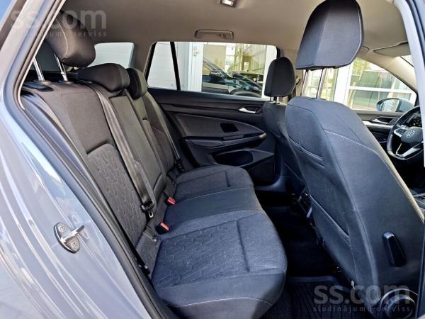 Pelēks Volkswagen Golf VIII 2024 Liepāja, ar dzinēja tilpumu 1.50 L un nobraukumu 31 tūkst. km par 26000 €, foto 10 vietnē AUTOMOTO.COM.LV