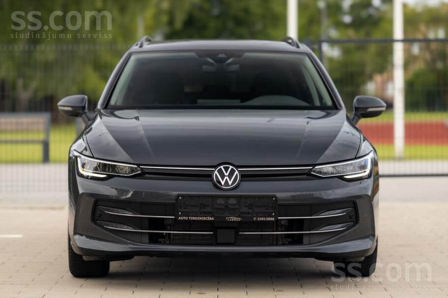 Grey Volkswagen Golf VIII 2025 in Riga, with an engine capacity of 1.50 L and mileage of 47 thousand km for 19500 €, photo 3 on AUTOMOTO.COM.LV