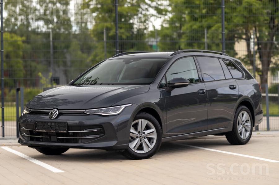 Grey Volkswagen Golf VIII 2025 in Riga, with an engine capacity of 1.50 L and mileage of 47 thousand km for 19500 €, photo 4 on AUTOMOTO.COM.LV