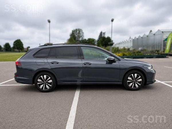 Grey Volkswagen Golf VIII 2025 in Cesis, with an engine capacity of 1.50 L and mileage of 6 thousand km for 27999 €, photo 4 on AUTOMOTO.COM.LV