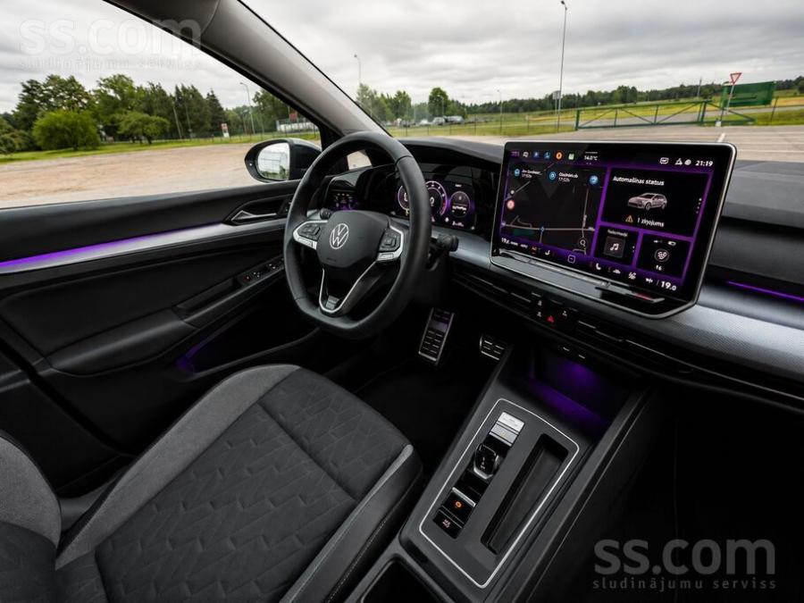 Grey Volkswagen Golf VIII 2025 in Cesis, with an engine capacity of 1.50 L and mileage of 6 thousand km for 27999 €, photo 26 on AUTOMOTO.COM.LV