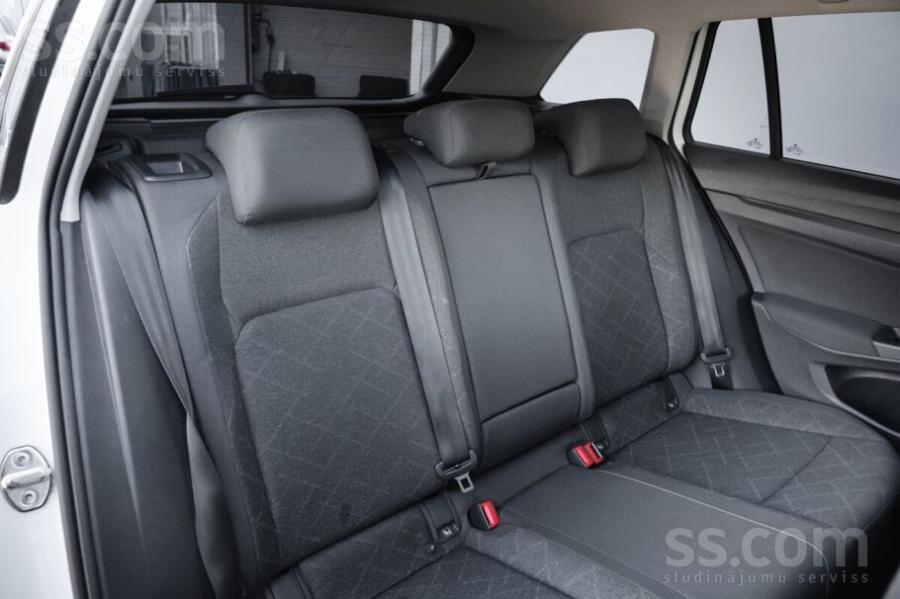Volkswagen Golf VIII 2022 in Riga, with an engine capacity of 1.50 L and mileage of 123 thousand km for 16200 €, photo 9 on AUTOMOTO.COM.LV