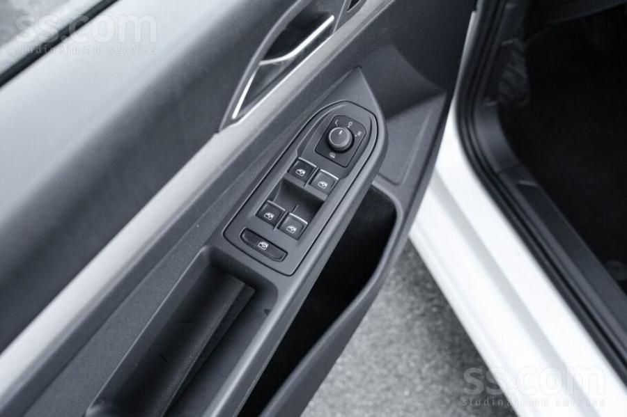 Volkswagen Golf VIII 2022 in Riga, with an engine capacity of 1.50 L and mileage of 123 thousand km for 16200 €, photo 11 on AUTOMOTO.COM.LV
