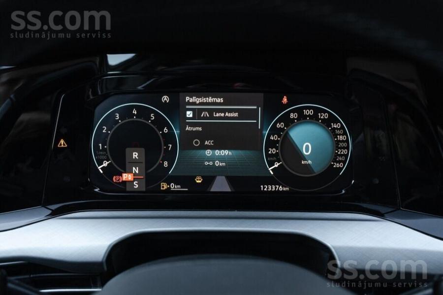 Volkswagen Golf VIII 2022 in Riga, with an engine capacity of 1.50 L and mileage of 123 thousand km for 16200 €, photo 12 on AUTOMOTO.COM.LV