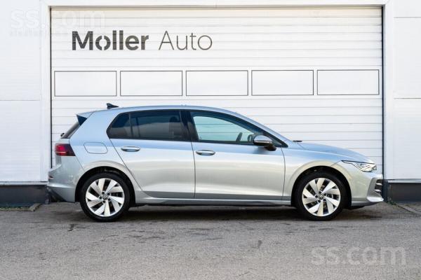 Volkswagen Golf VIII 2025 Rīga vietnē Volkswagen Golf VIII 2025 Rīga, ar dzinēja tilpumu 2.00 L un nobraukumu 30 tūkst. km par 24950 €, foto 6 vietnē AUTOMOTO.COM.LV