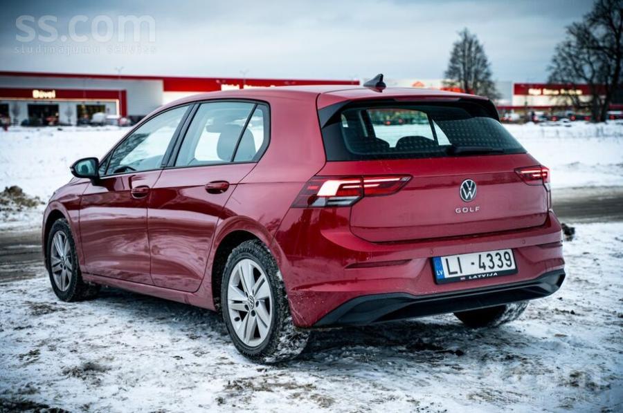 Sarkans Volkswagen Golf VIII 2021 Rīga, ar dzinēja tilpumu 2.00 L un nobraukumu 0 tūkst. km par 11990 €, foto 6 vietnē AUTOMOTO.COM.LV