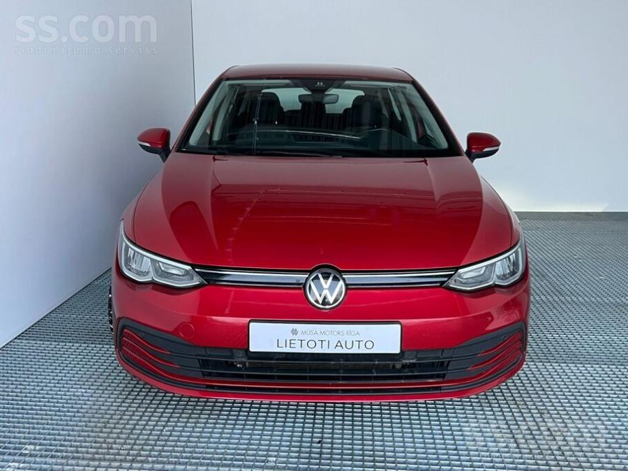 Red Volkswagen Golf VIII 2021 in Riga, with an engine capacity of 2.00 L and mileage of 197 thousand km for 12990 €, photo 2 on AUTOMOTO.COM.LV