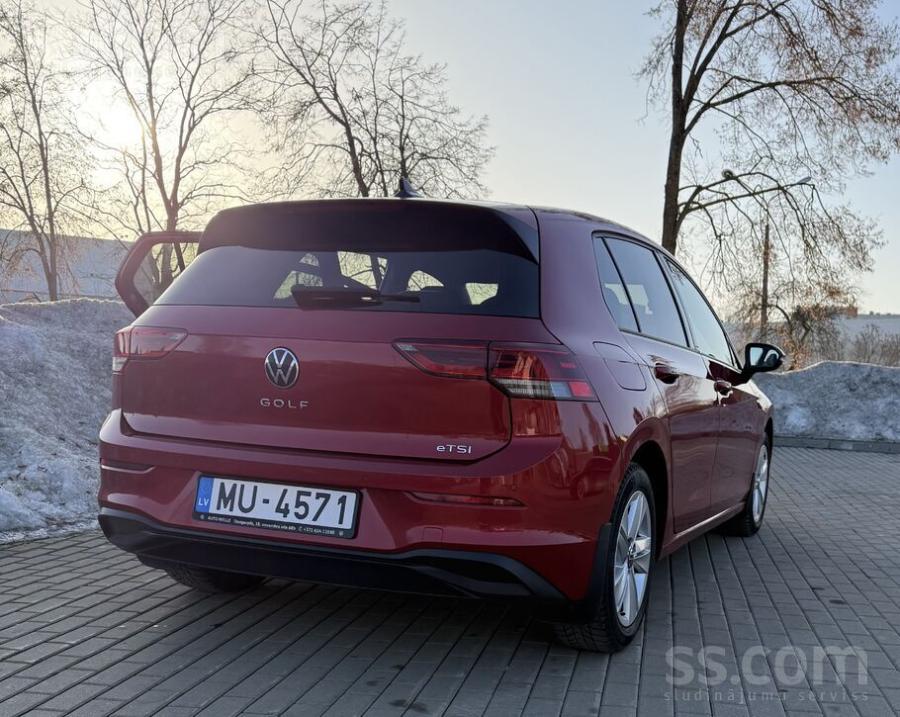 Sarkans Volkswagen Golf VIII 2021 Rēzekne, ar dzinēja tilpumu 1.00 L un nobraukumu 84 tūkst. km par 17500 €, foto 3 vietnē AUTOMOTO.COM.LV