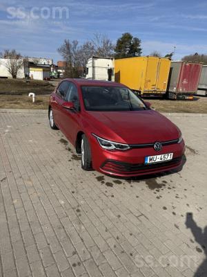 Red Volkswagen Golf VIII 2021 in Rezekne, with an engine capacity of 1.00 L and mileage of 84 thousand km for 17000 €, photo 3 on AUTOMOTO.COM.LV