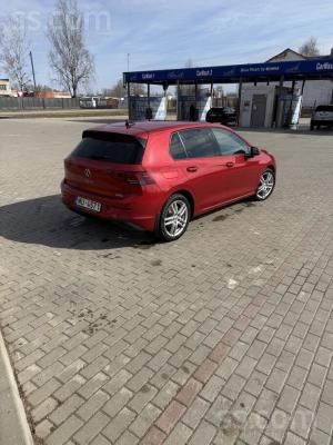 Red Volkswagen Golf VIII 2021 in Rezekne, with an engine capacity of 1.00 L and mileage of 84 thousand km for 17000 €, photo 4 on AUTOMOTO.COM.LV