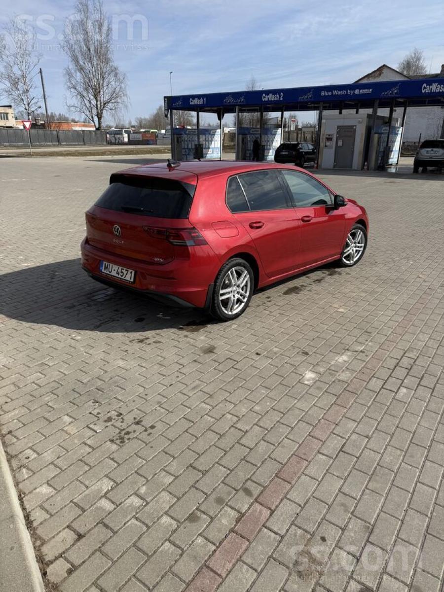 Red Volkswagen Golf VIII 2021 in Rezekne, with an engine capacity of 1.00 L and mileage of 84 thousand km for 17000 €, photo 4 on AUTOMOTO.COM.LV