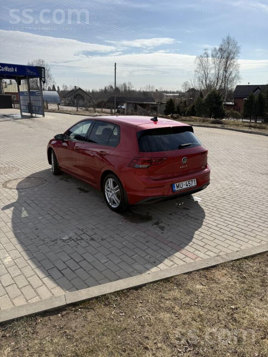 Red Volkswagen Golf VIII 2021 in Rezekne, with an engine capacity of 1.00 L and mileage of 84 thousand km for 17000 €, photo 5 on AUTOMOTO.COM.LV