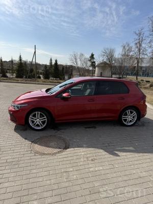 Red Volkswagen Golf VIII 2021 in Rezekne, with an engine capacity of 1.00 L and mileage of 84 thousand km for 17000 €, photo 7 on AUTOMOTO.COM.LV