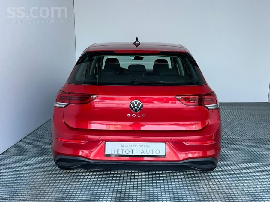 Sarkans Volkswagen Golf VIII 2021 Rīga, ar dzinēja tilpumu 2.00 L un nobraukumu 197 tūkst. km par 12990 €, foto 5 vietnē AUTOMOTO.COM.LV
