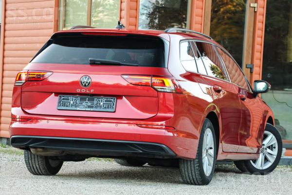 Red Volkswagen Golf VIII 2022 in Tukums, with an engine capacity of 2.00 L and mileage of 241 thousand km for 11490 €, photo 4 on AUTOMOTO.COM.LV