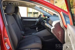 Красный Фольксваген Golf 8 2022 в Тукумс, объемом двигателя 2.00 л и пробегом 241 тыс. км за 11490 €, фото 9 на AUTOMOTO.COM.LV