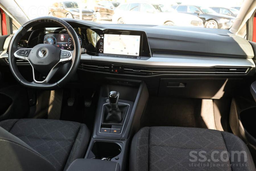 Красный Фольксваген Golf 8 2022 в Тукумс, объемом двигателя 2.00 л и пробегом 241 тыс. км за 11490 €, фото 10 на AUTOMOTO.COM.LV