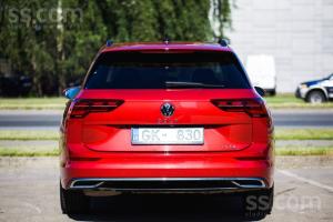 Красный Фольксваген Golf 8 2023 в Рига, объемом двигателя 1.50 л и пробегом 50 тыс. км за 22950 €, фото 4 на AUTOMOTO.COM.LV