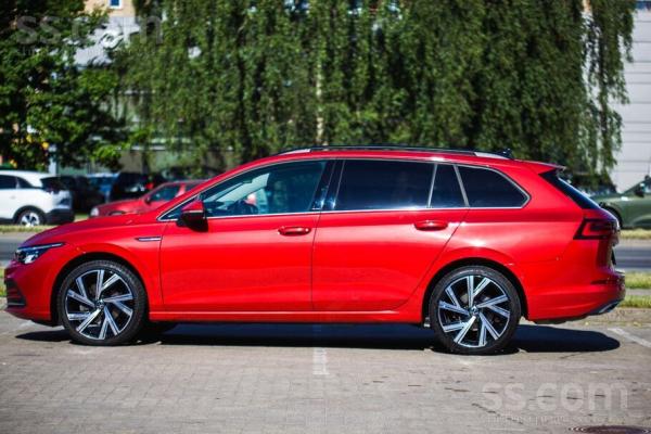 Red Volkswagen Golf VIII 2023 in Riga, with an engine capacity of 1.50 L and mileage of 50 thousand km for 21900 €, photo 2 on AUTOMOTO.COM.LV