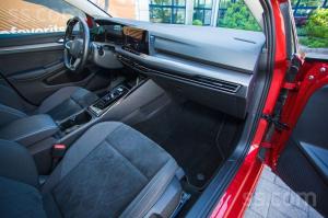 Красный Фольксваген Golf 8 2023 в Рига, объемом двигателя 1.50 л и пробегом 50 тыс. км за 21900 €, фото 10 на AUTOMOTO.COM.LV