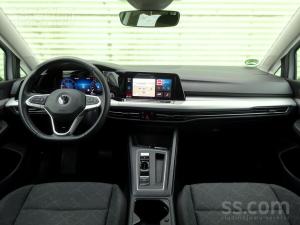 Volkswagen Golf VIII 2021 in Riga, with an engine capacity of 2.00 L and mileage of 150 thousand km for 15990 €, photo 6 on AUTOMOTO.COM.LV