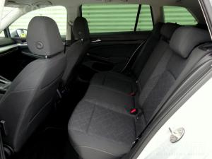 Volkswagen Golf VIII 2021 in Riga, with an engine capacity of 2.00 L and mileage of 150 thousand km for 15990 €, photo 8 on AUTOMOTO.COM.LV