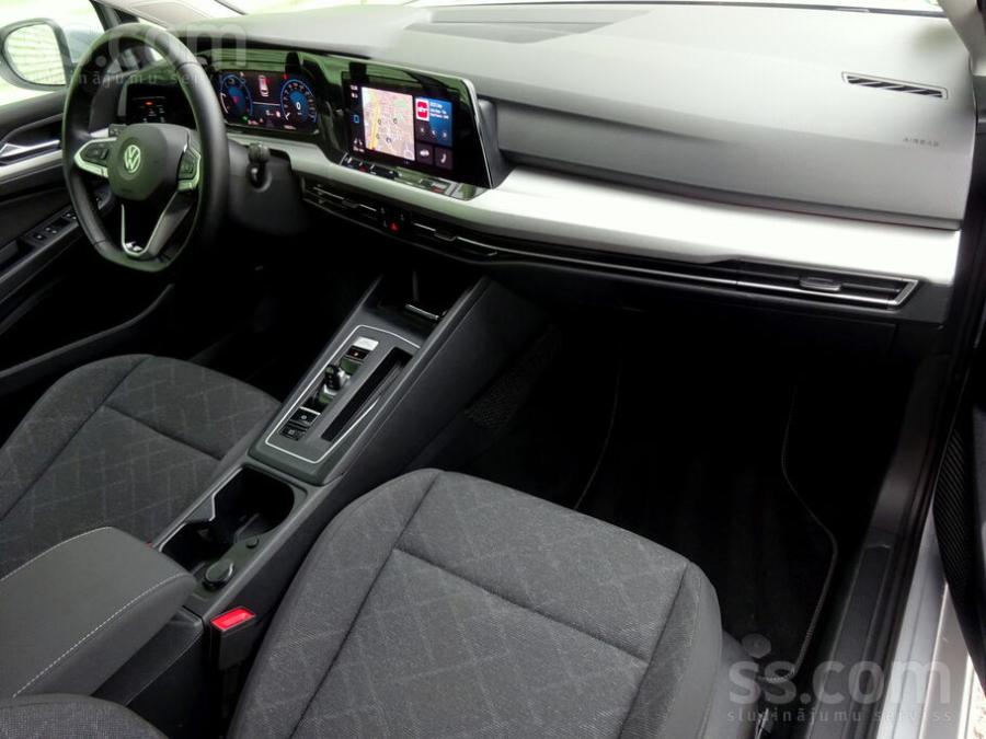 Volkswagen Golf VIII 2021 in Riga, with an engine capacity of 2.00 L and mileage of 150 thousand km for 15990 €, photo 9 on AUTOMOTO.COM.LV