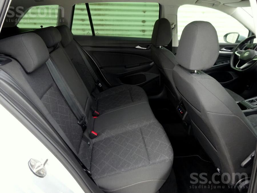 Volkswagen Golf VIII 2021 in Riga, with an engine capacity of 2.00 L and mileage of 150 thousand km for 15990 €, photo 10 on AUTOMOTO.COM.LV