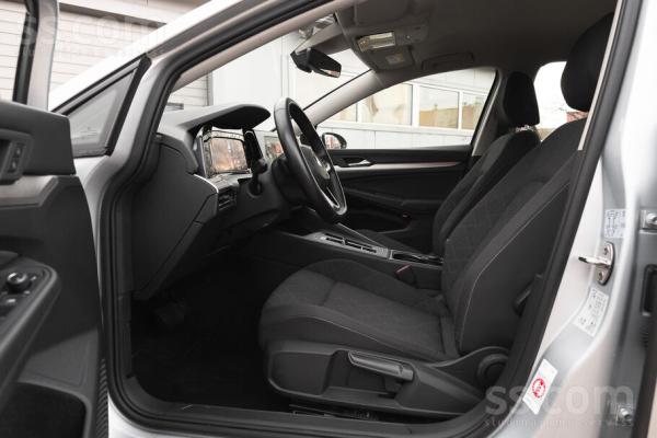 Volkswagen Golf VIII 2022 in Jelgava, with an engine capacity of 2.00 L and mileage of 150 thousand km for 14250 €, photo 7 on AUTOMOTO.COM.LV