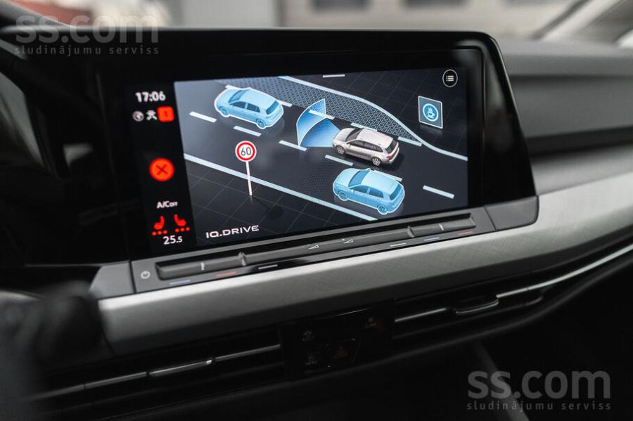 Volkswagen Golf VIII 2022 Jelgava, ar dzinēja tilpumu 2.00 L un nobraukumu 150 tūkst. km par 14250 €, foto 19 vietnē AUTOMOTO.COM.LV