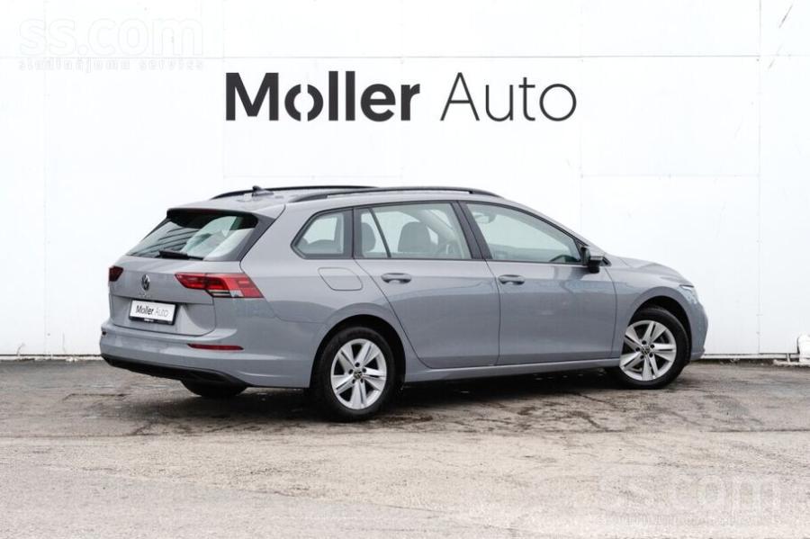 Volkswagen Golf VIII 2022 in Riga, with an engine capacity of 1.50 L and mileage of 135 thousand km for 15850 €, photo 4 on AUTOMOTO.COM.LV