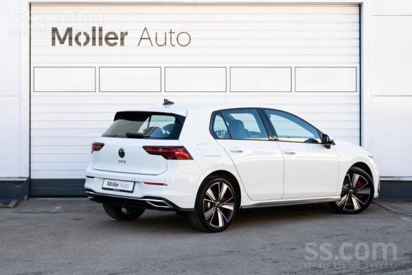 Balts Volkswagen Golf VIII 2021 Rīga, ar dzinēja tilpumu 1.40 L un nobraukumu 109 tūkst. km par 20100 €, foto 3 vietnē AUTOMOTO.COM.LV