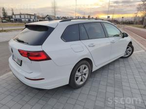 Balts Volkswagen Golf VIII 2021 Jelgava, ar dzinēja tilpumu 1.50 L un nobraukumu 87 tūkst. km par 17500 €, foto  vietnē AUTOMOTO.COM.LV