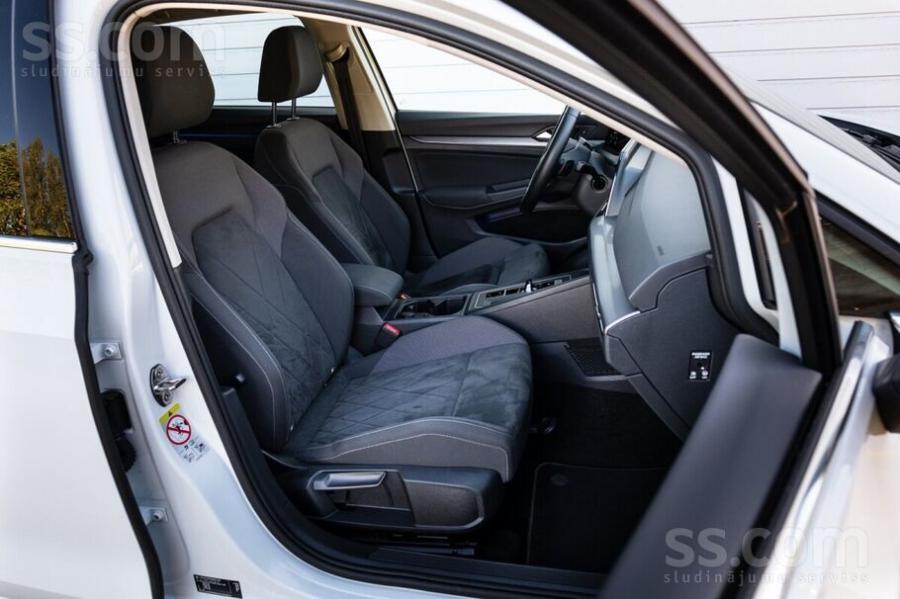 Balts Volkswagen Golf VIII 2021 Rīga, ar dzinēja tilpumu 1.40 L un nobraukumu 89 tūkst. km par 20900 €, foto 8 vietnē AUTOMOTO.COM.LV