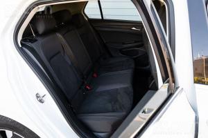 Balts Volkswagen Golf VIII 2021 Rīga, ar dzinēja tilpumu 1.40 L un nobraukumu 89 tūkst. km par 20900 €, foto 9 vietnē AUTOMOTO.COM.LV