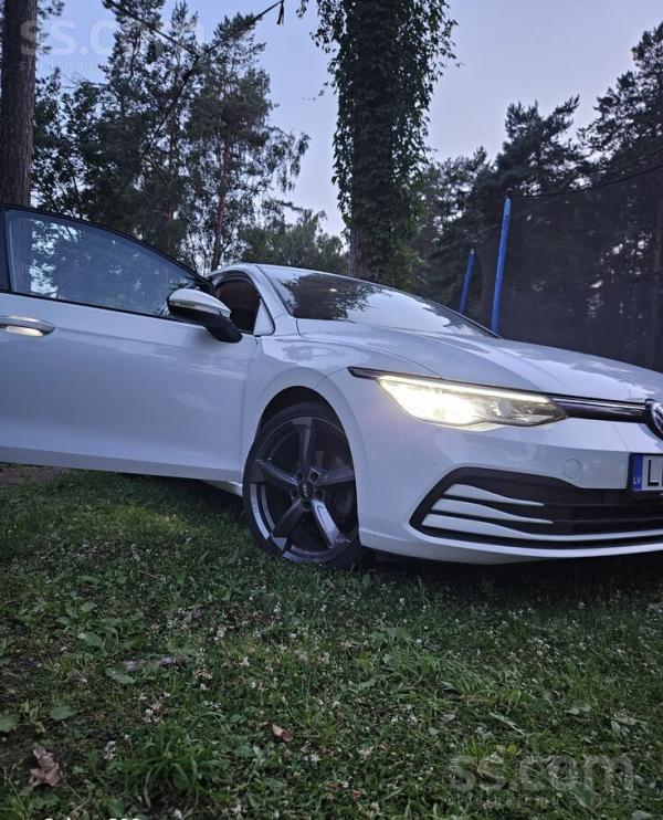 Balts Volkswagen Golf VIII 2021 Rīga, ar dzinēja tilpumu 2.00 L un nobraukumu 224 tūkst. km par 14500 €, foto 1 vietnē AUTOMOTO.COM.LV