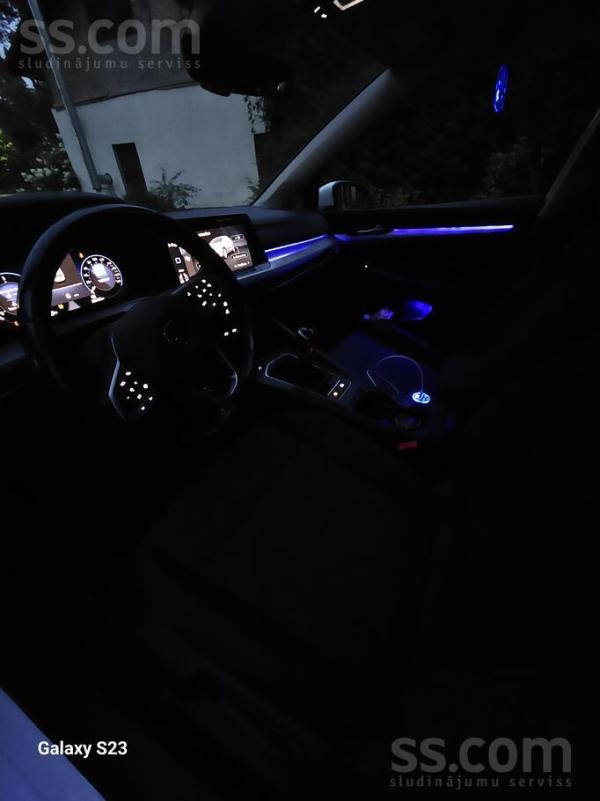 Balts Volkswagen Golf VIII 2021 Rīga, ar dzinēja tilpumu 2.00 L un nobraukumu 224 tūkst. km par 14500 €, foto 9 vietnē AUTOMOTO.COM.LV