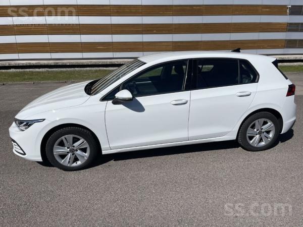 Balts Volkswagen Golf VIII 2022 Rīga, ar dzinēja tilpumu 1.00 L un nobraukumu 117 tūkst. km par 11500 €, foto 3 vietnē AUTOMOTO.COM.LV