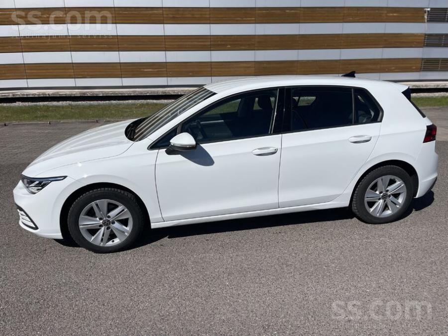 Balts Volkswagen Golf VIII 2022 Rīga, ar dzinēja tilpumu 1.00 L un nobraukumu 117 tūkst. km par 11500 €, foto 4 vietnē AUTOMOTO.COM.LV