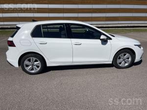 Balts Volkswagen Golf VIII 2022 Rīga, ar dzinēja tilpumu 1.00 L un nobraukumu 117 tūkst. km par 11500 €, foto 7 vietnē AUTOMOTO.COM.LV