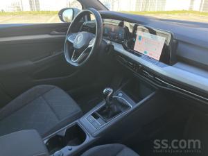 Balts Volkswagen Golf VIII 2022 Rīga, ar dzinēja tilpumu 1.00 L un nobraukumu 117 tūkst. km par 11500 €, foto 10 vietnē AUTOMOTO.COM.LV