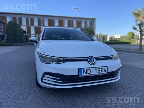 Белый Фольксваген Golf 8 2022 в Рига, объемом двигателя 2.00 л и пробегом 180 тыс. км за 10900 €, фото 2 на AUTOMOTO.COM.LV