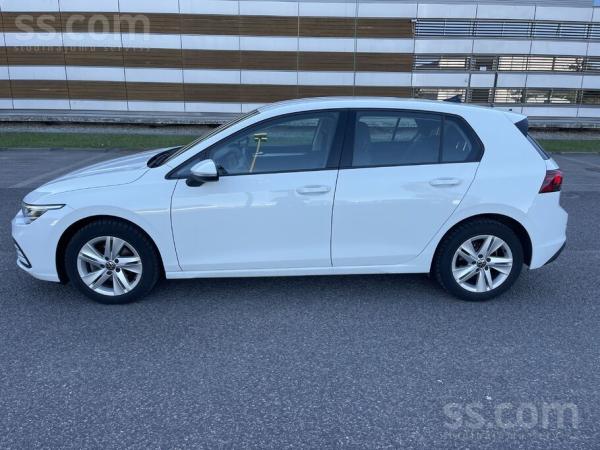 Белый Фольксваген Golf 8 2022 в Рига, объемом двигателя 2.00 л и пробегом 180 тыс. км за 10900 €, фото 3 на AUTOMOTO.COM.LV