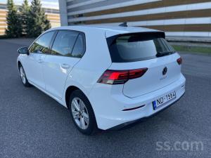 Balts Volkswagen Golf VIII 2022 Rīga, ar dzinēja tilpumu 2.00 L un nobraukumu 180 tūkst. km par 10900 €, foto 6 vietnē AUTOMOTO.COM.LV