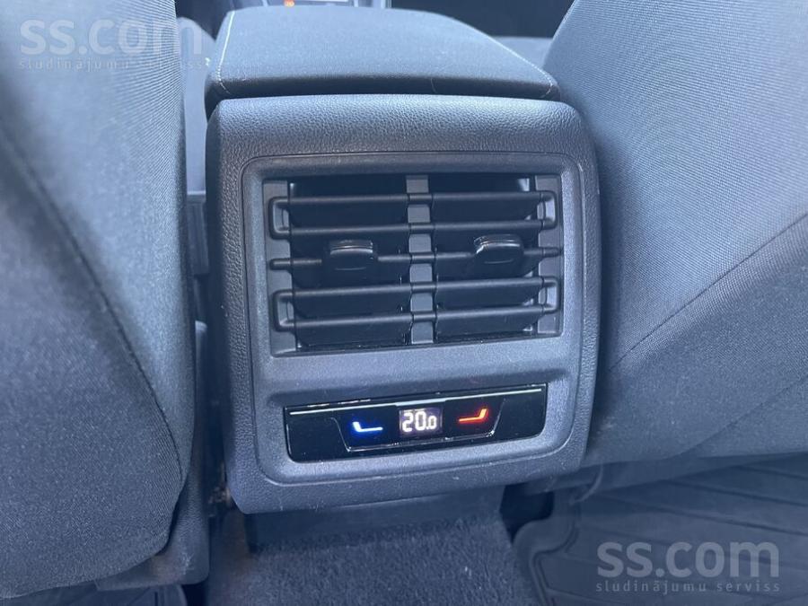 Balts Volkswagen Golf VIII 2022 Rīga, ar dzinēja tilpumu 2.00 L un nobraukumu 180 tūkst. km par 10900 €, foto 25 vietnē AUTOMOTO.COM.LV